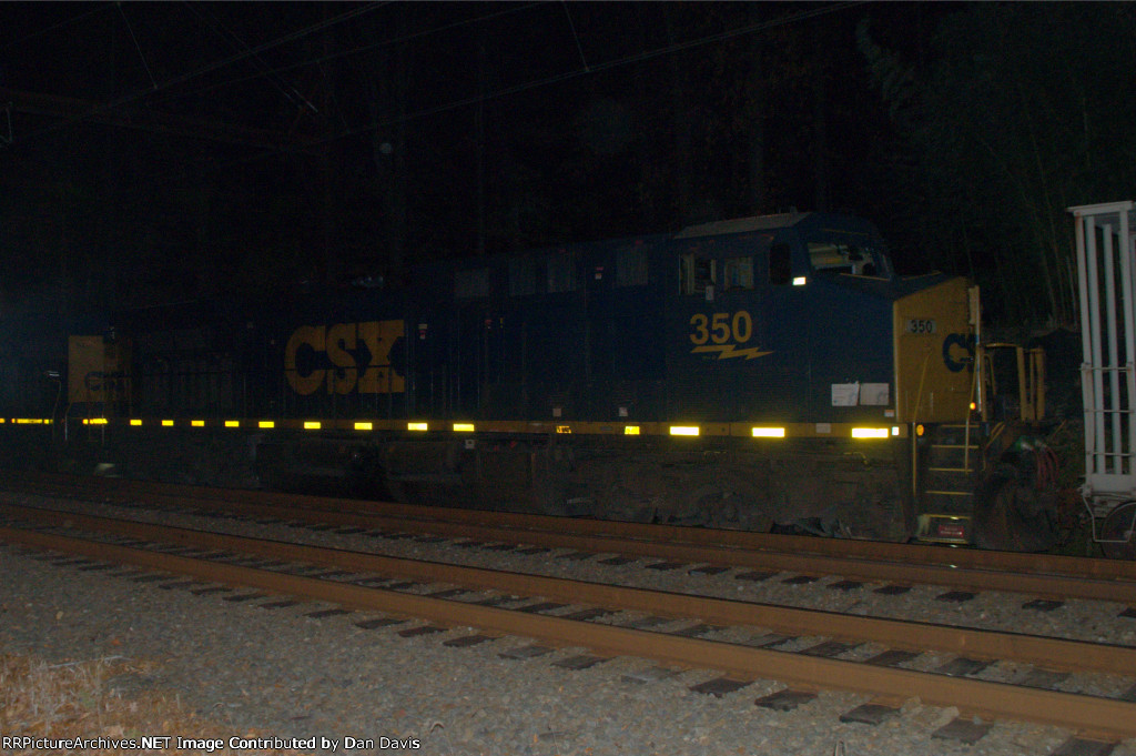 CSX AC44CW 350 trails some ES40DC on Q410-13 at Woodbourne
